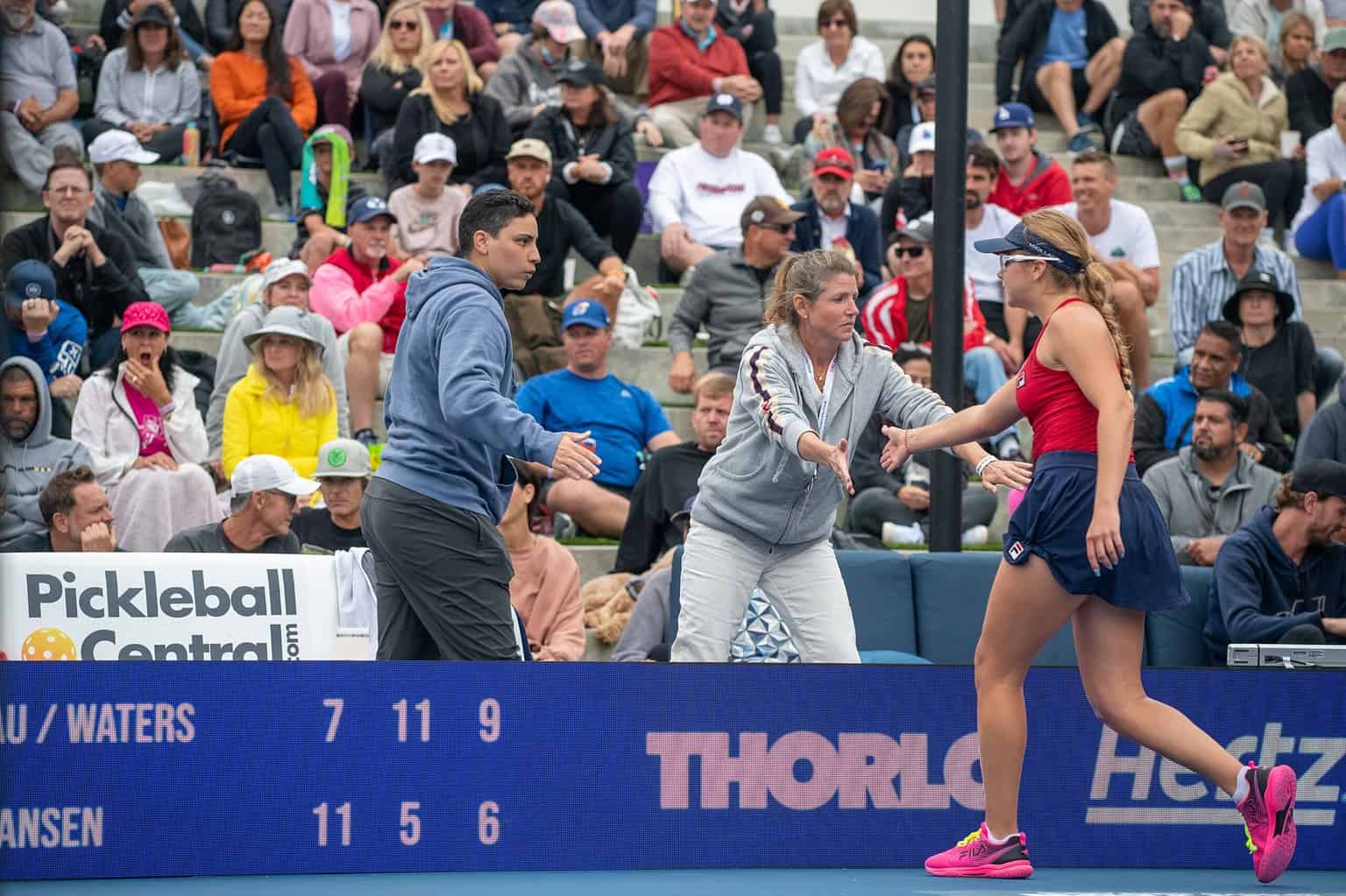 How To Keep Score In Pickleball: A Comprehensive Guide (2025)